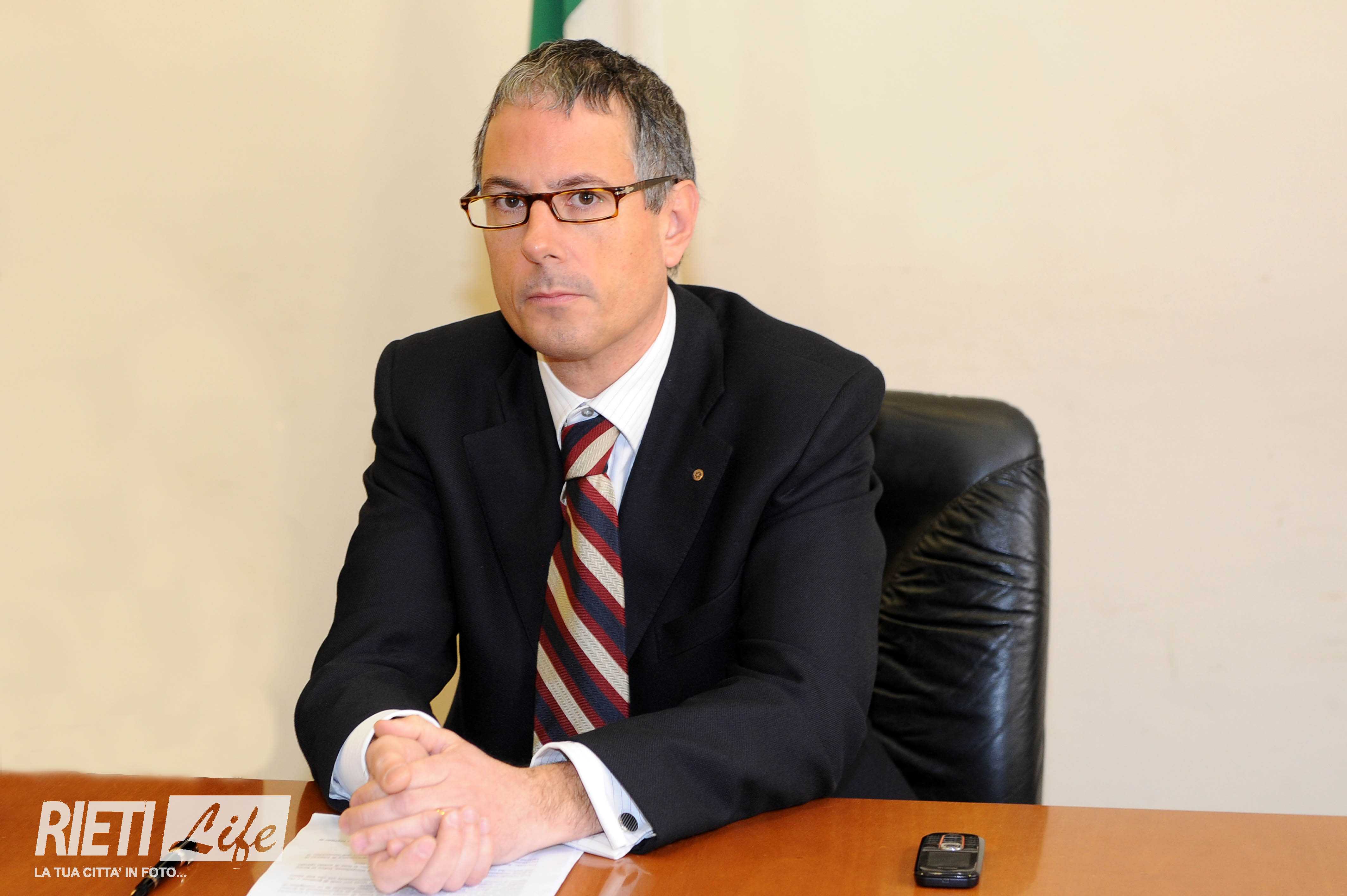 "COSTINI E' MEGLIO CHE STIA ZITTO" - Rieti Life