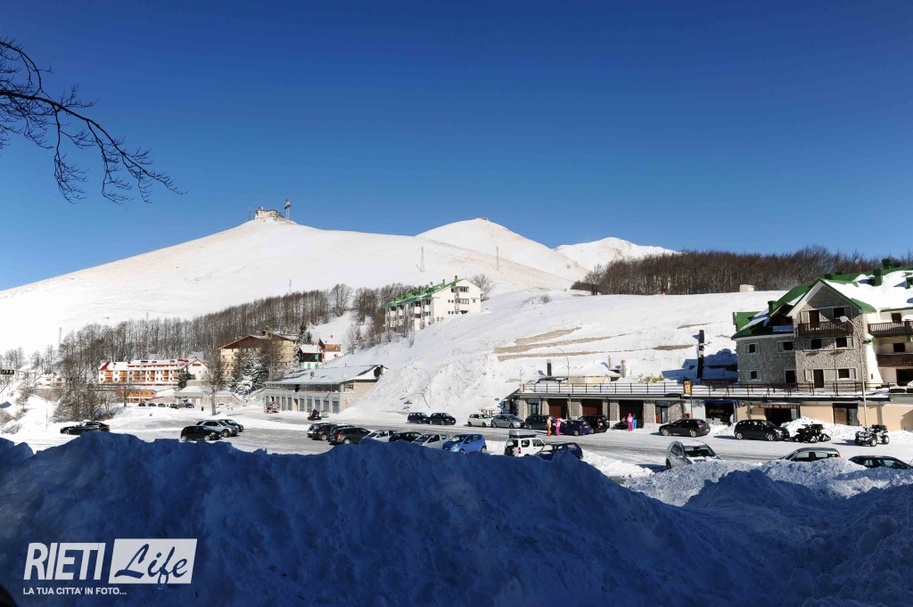 WEEKEND SULLA NEVE A TERMINILLO E SELVAROTONDA. FERMI GLI IMPIANTI DI ...