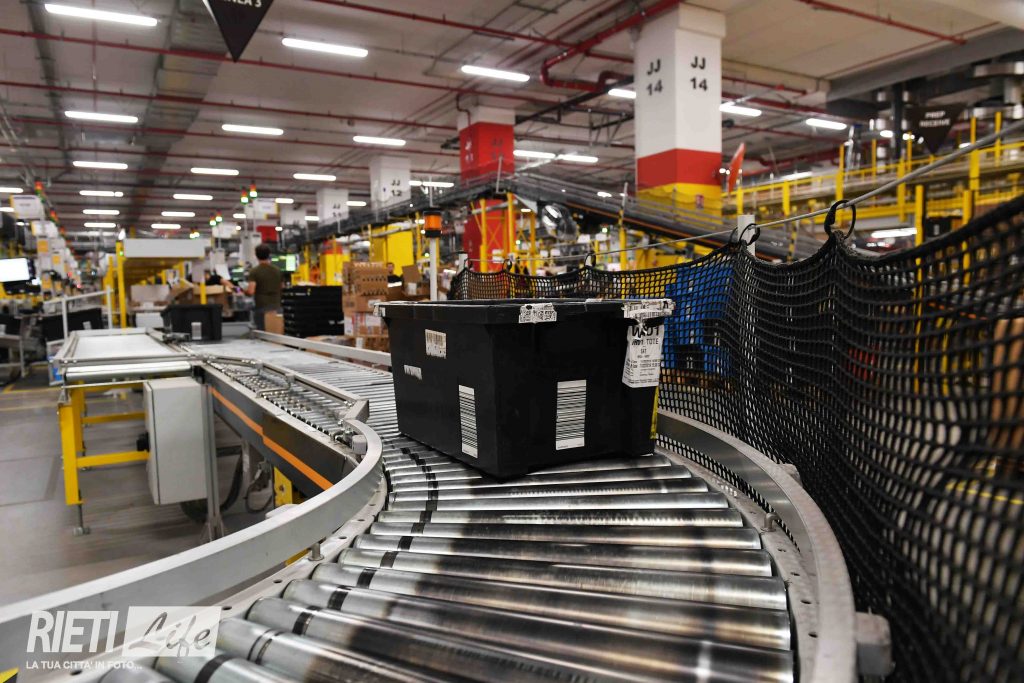 Amazon, c'è un quinto caso di positività tra i dipendenti di Passo ...