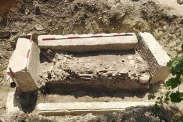 I resti di 20 persone in una tomba romana: l'eccezionale ritrovamento ...