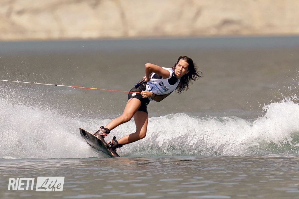 Giulia Castelli è campionessa italiana di wakeboard e il Cnvs ai ...