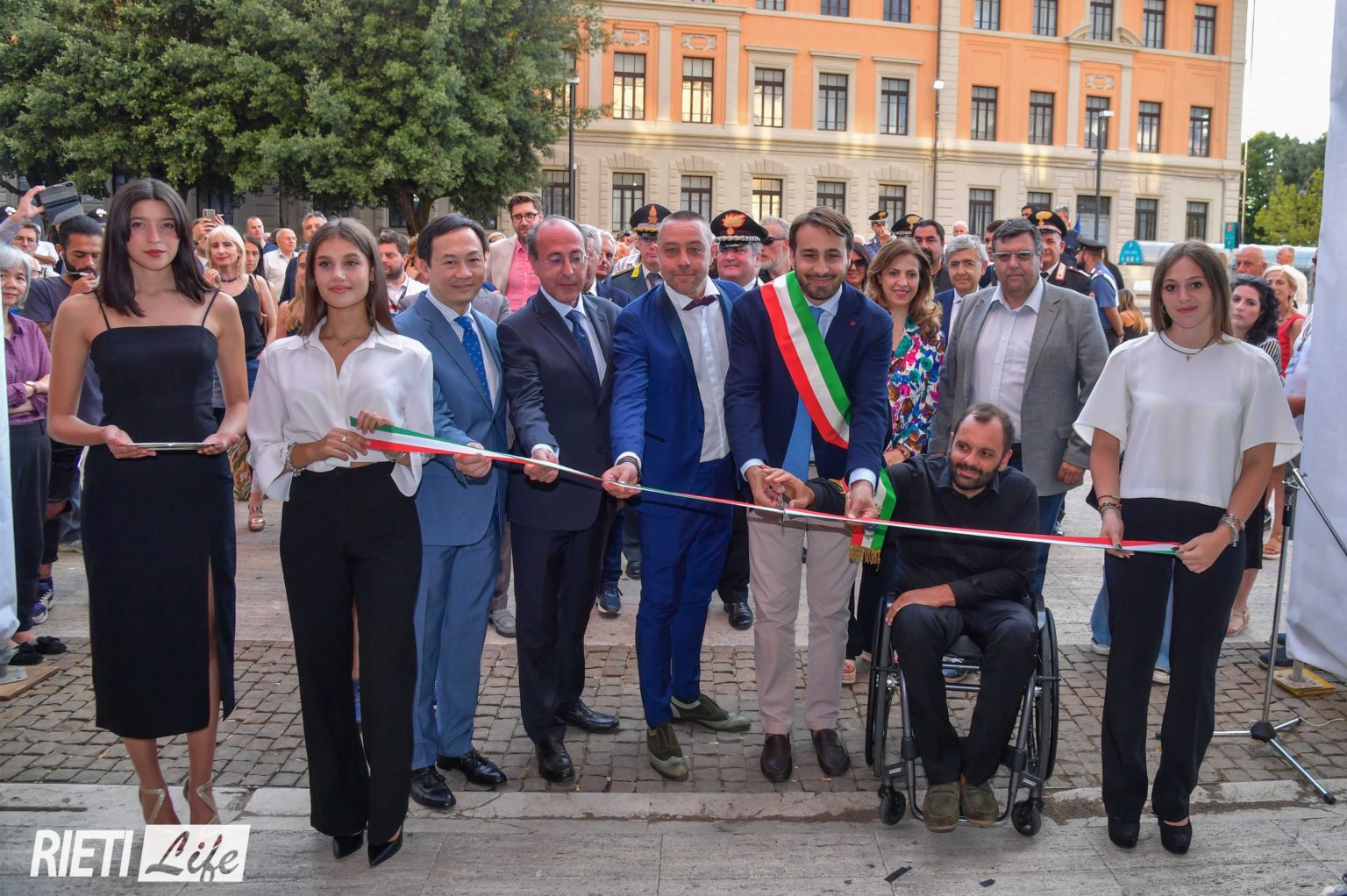 Inaugurata l'undicesima edizione della Fiera Campionaria Mondiale del Peperoncino | FOTO - Rieti ...