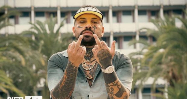 Vietato esibirsi al rapper Niko Pandetta: testi mafiosi, lo zio è al ...