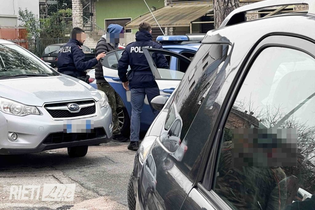 Tenta di rubare all'interno di auto parcheggiate: arrestato in flagranza dalla Polizia - Rieti Life